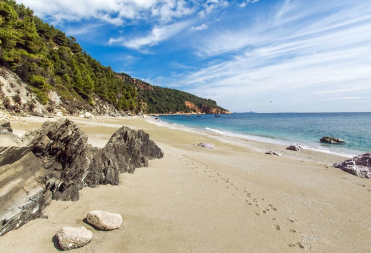 Παραλίες στη Σκόπελο – Βελάνιο – Καστρί – Skopelos Experience
